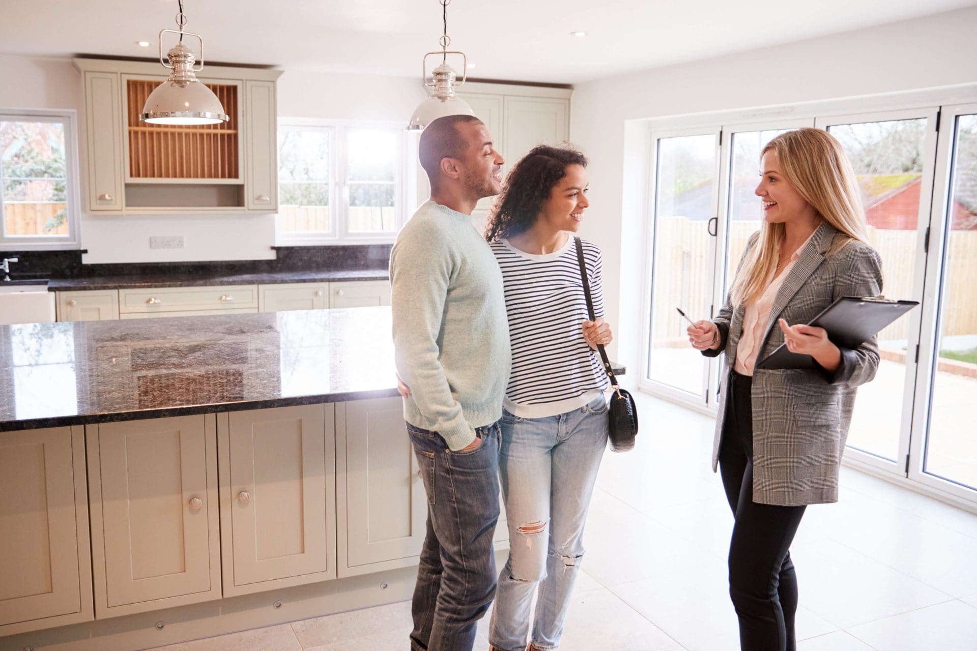 Benefits of a Real Estate Agent: Save Time, Stress, and Money